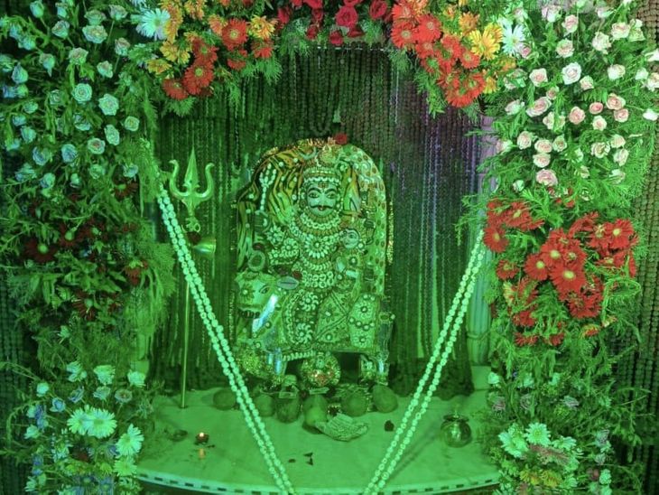 Lord Gadh Kailash Mahadev was adorned with cannabis and dry fruits ...
