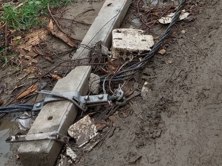 Dhantulsi village is deprived of electricity since last 10 days