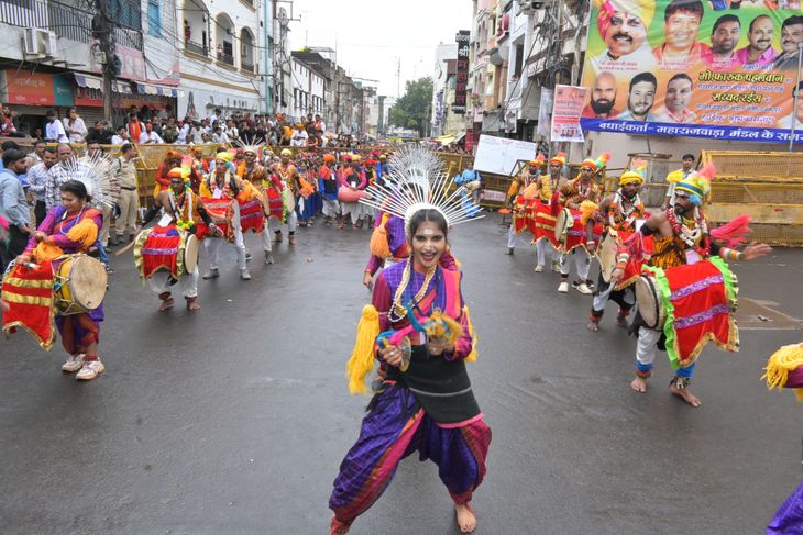 For the first time, worship of Shiva was done through Dollu Kunitha of ...