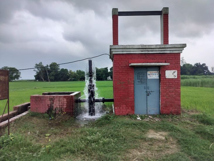 Water is being wasted from the government tube well of Bahadurpur ...