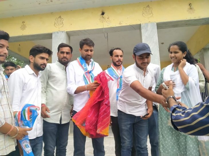 Demand for restoration of student union elections