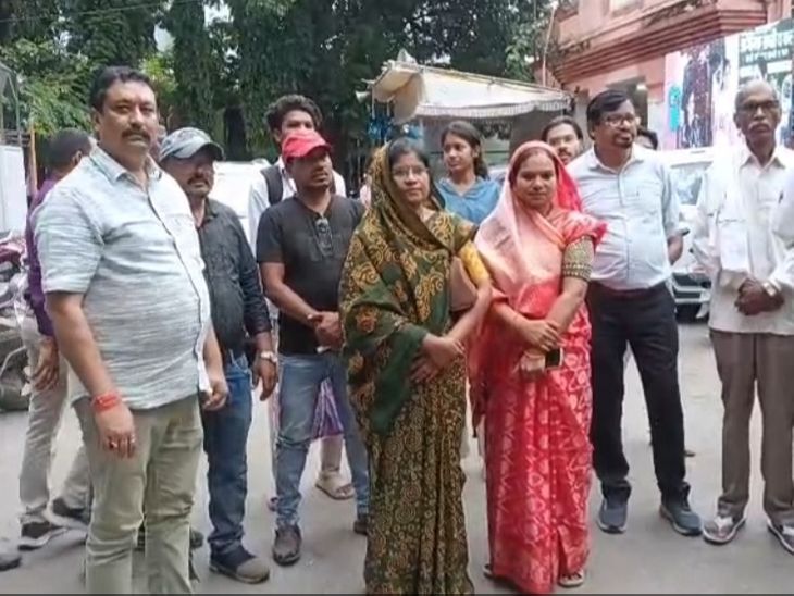 Officers of Tanwar society staged a protest against DSP