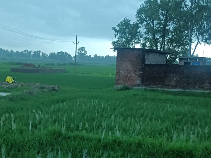 Waterlogging on roads due to heavy rain in Shri Dutt Ganj | श्रीदत्तगंज ...
