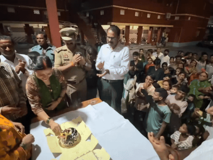Shalu's special birthday party in the relief camp
