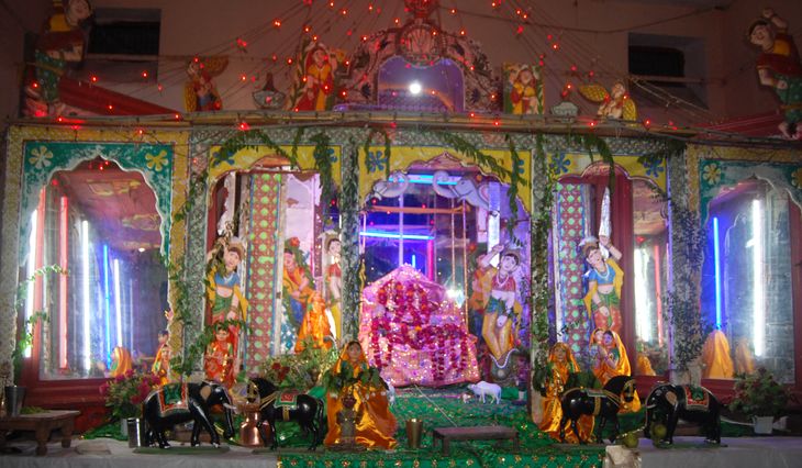 Phool Bangla tableau decorated in Govind Dev temple, child form of God ...