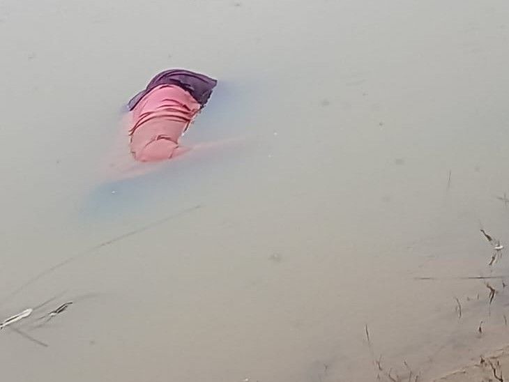 The body of a drowned girl was found in Prayagraj's Belan river