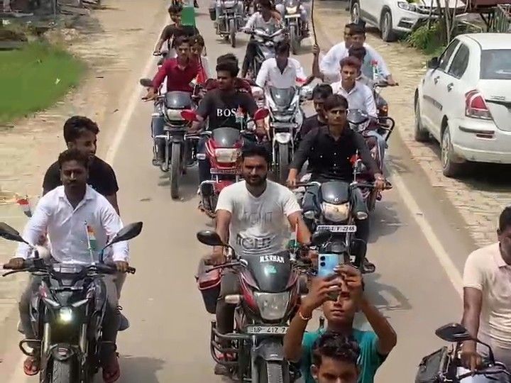 Tiranga Yatra started with 80 bikes | 80 बाइक के साथ निकली तिरंगा ...