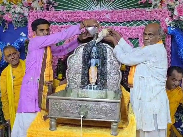 Janmashtami celebration at Keshav Dev Temple in Mathura | मथुरा के केशव ...