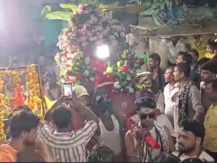 Devotees arrived in the royal procession of Gupteshwar Mahadev ...