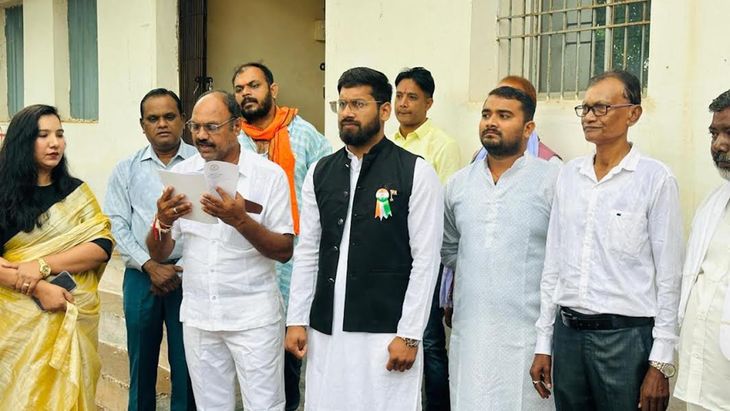 Inaugurated new assembly hall in Gunderdehi Zilla Parishad | गुंडरदेही ...