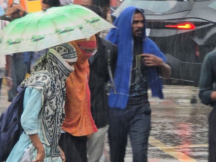 Sometimes sunshine and sometimes rain in Ujjain, temperature still ...