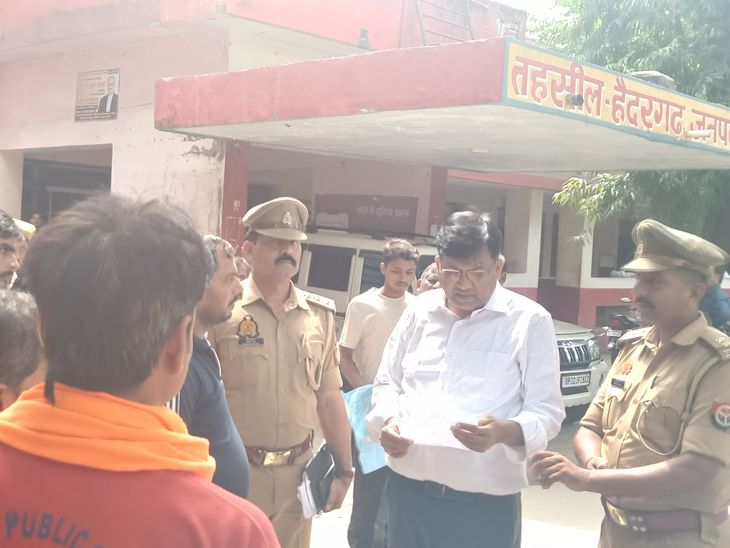 E-rickshaw drivers protest in Pokhara