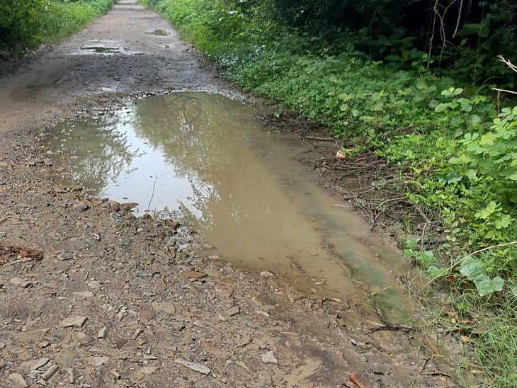 Dangerous situation on the track of Sharda Sahayak Canal in Ayodhya