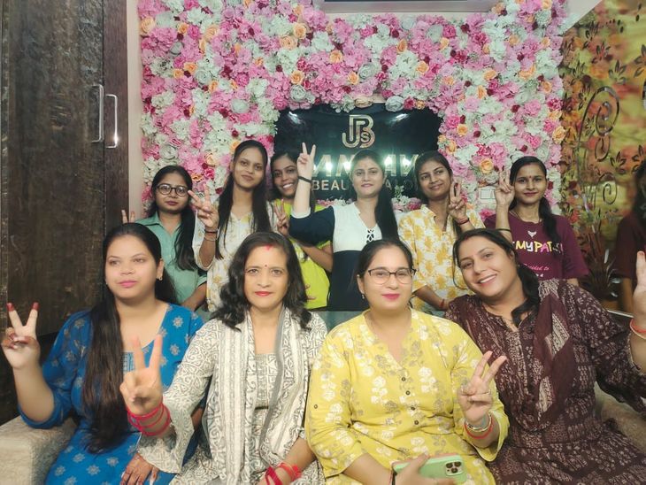 Second anniversary of Janvi Beauty Parlour in Chilawa