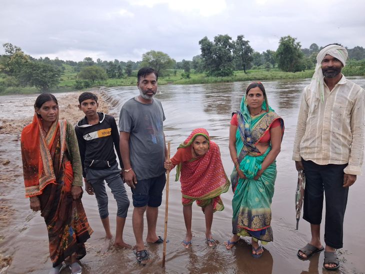 Two villages have been yearning for a bridge for 70 years