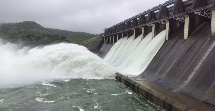 Three dams overflowed; 6 gates of Mahi dam were opened 1.5-1.5, 4 gates ...