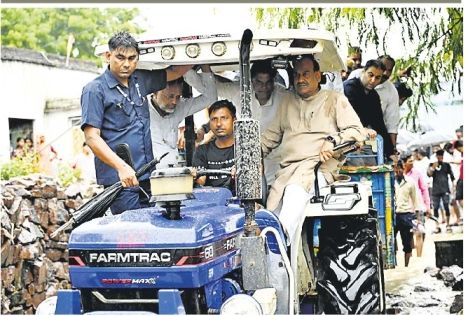 Roads to many villages in Kota division blocked due to rain, rescue ...