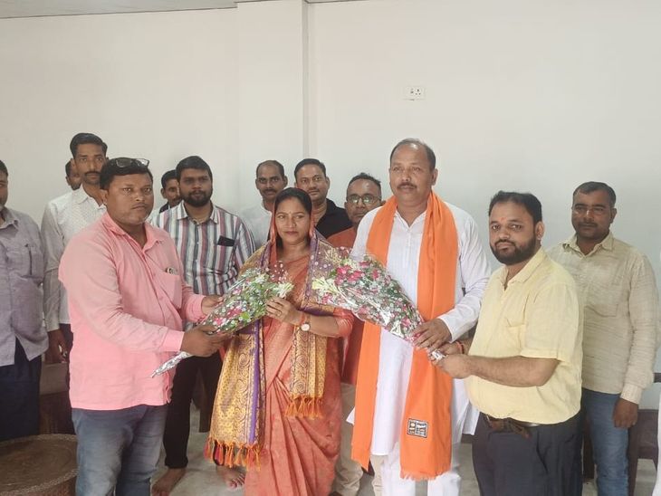 Widow's family got land in Mardah | मरदह में विधवा परिवार को मिली मदद ...