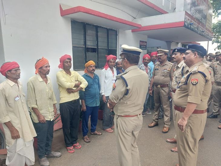 Annual inspection of Kapsethi police station in Sewapuri | सेवापुरी में ...