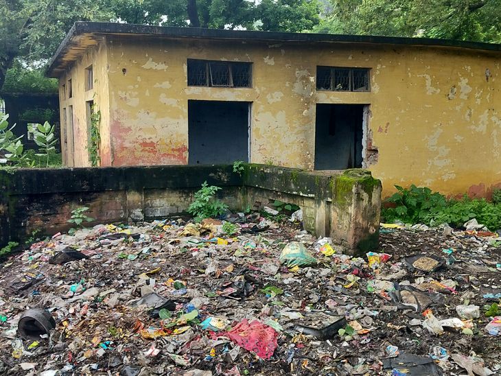 Bar's old health center became a garbage dump
