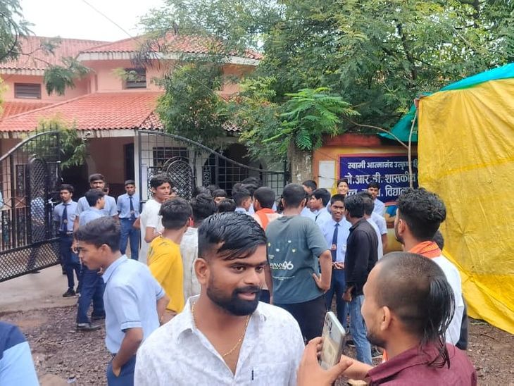 Religious dispute in Durg's Swami Atmanand School