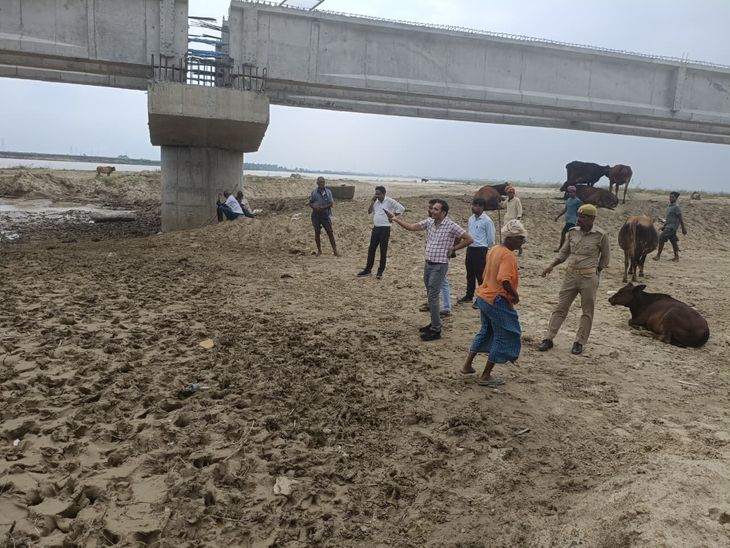 42 crore bridge is on the verge of becoming useless