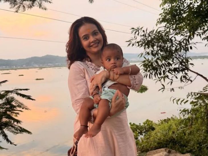 A woman commented on her son's complexion, Devolina got angry | बेटे के ...