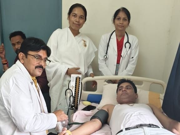 Blood donation camp on World Brotherhood Day in Month | मोंठ में विश्व ...