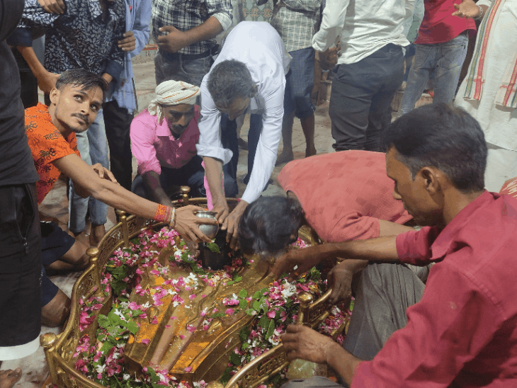 Crowd gathered at Lodheshwar Mahadev Dham on Haritalika Teej | लोधेश्वर ...