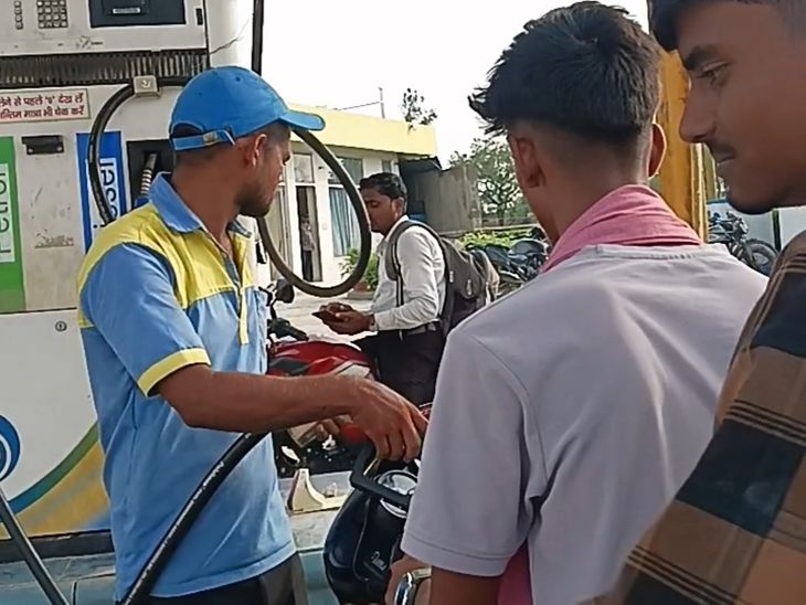 No helmet no fuel rule fails in Chahania