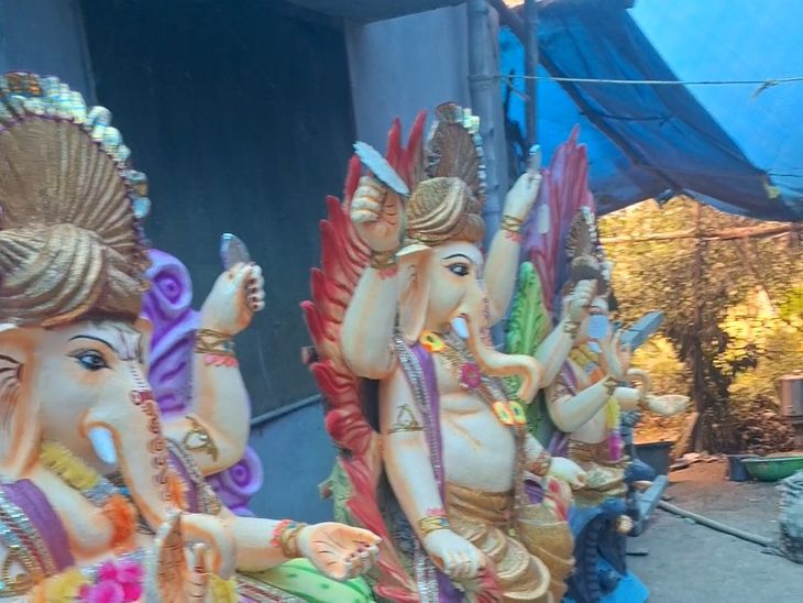 Preparations for Ganesh Chaturthi are in full swing in Ramanujganj ...