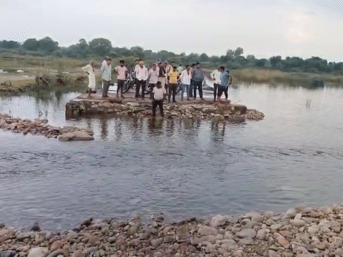 Chittorgarh Family Van Accident; Google Map Route | Banas River
