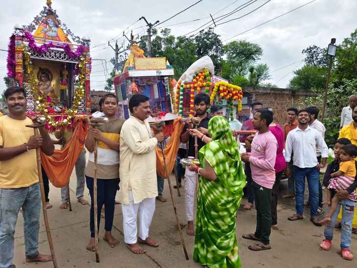Jal Jhulani Dol Gyaras: Lord Krishna is worshipped sitting in an ...