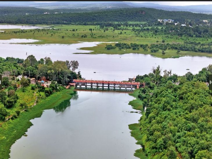 Airport Road, Berasia received less rainfall, New City received more ...