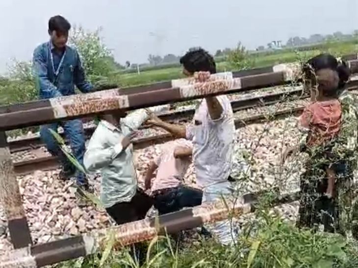 Dispute between husband and wife in Mursan of Hathras | हाथरस के मुरसान ...