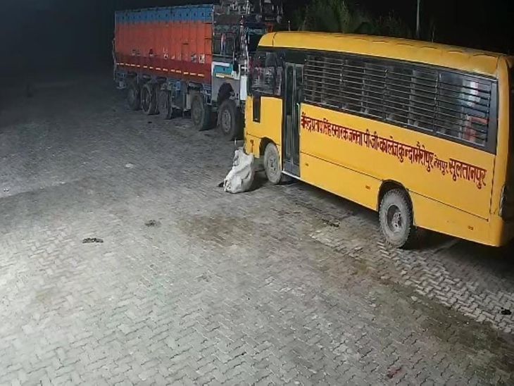 Thieves stole petrol pump employee's Apache bike, incident captured on CCTV
