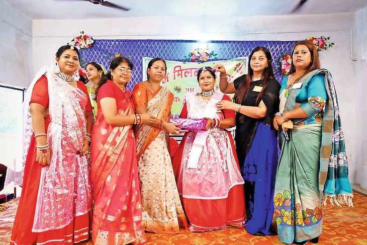 Manju Teej Queen, Archana in song, Rani became winner in dance ...