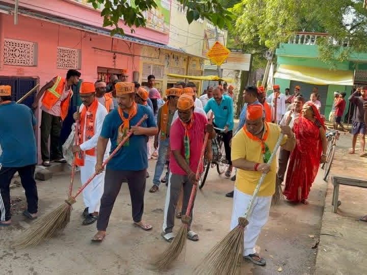 Cleanliness drive in Varanasi before PM Modi's arrival | पीएम मोदी के ...