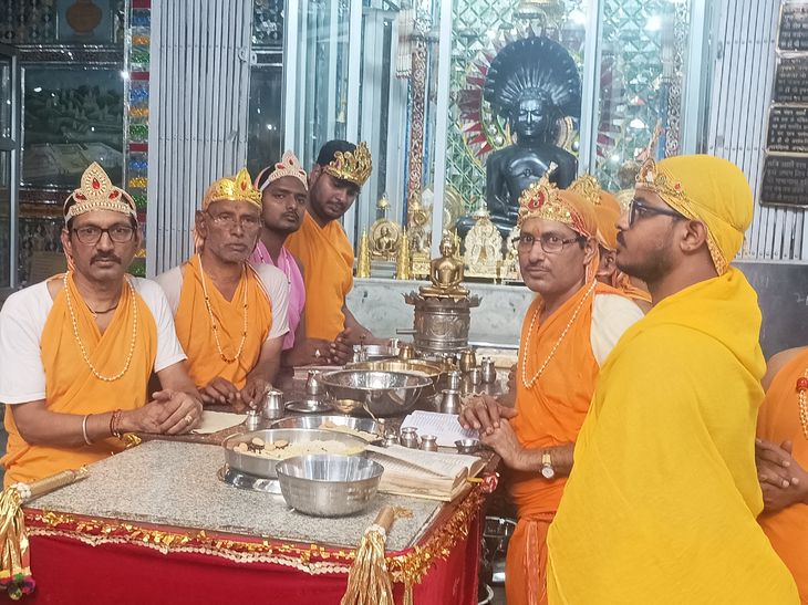 Annual Jaldhara Mahotsav at Jain Temple, Lakhna | लखना के जैन मंदिर में ...