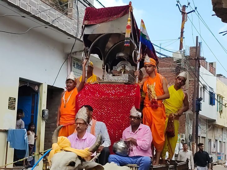 Rath Yatra of Jain community in Jalesar | जलेसर में जैन समाज की ...