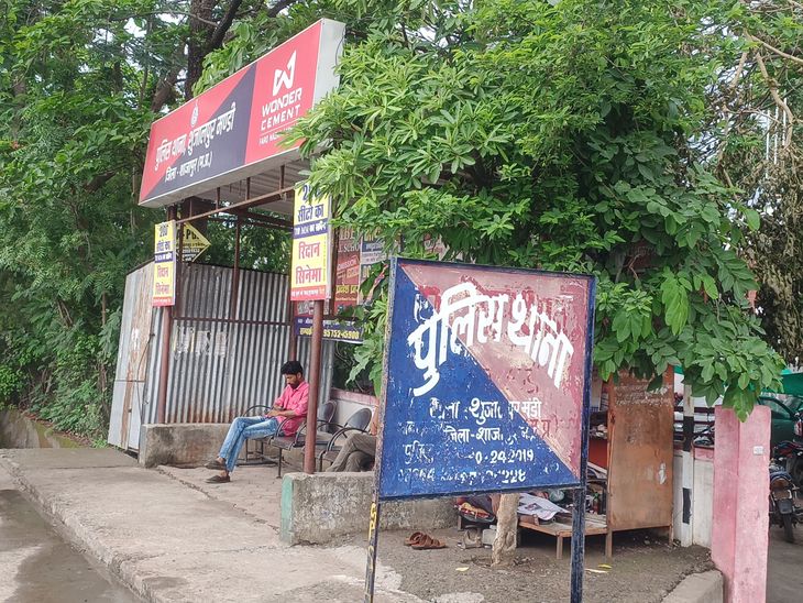 4 girls and 6 boys found in a hotel in Shujalpur | शुजालपुर के होटल में ...