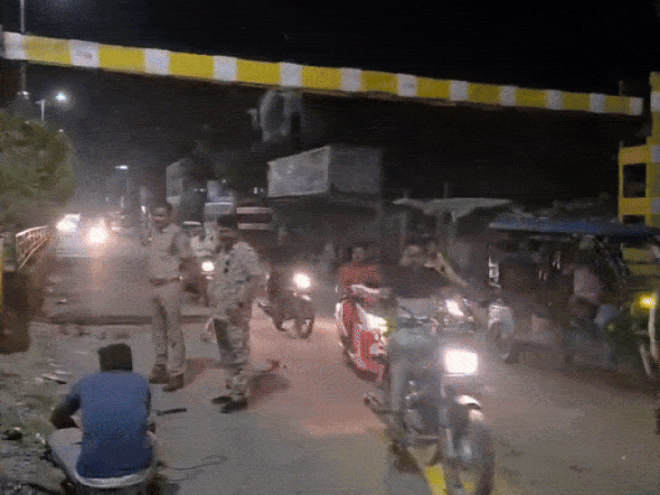 No entry barrier was again installed in Bhind