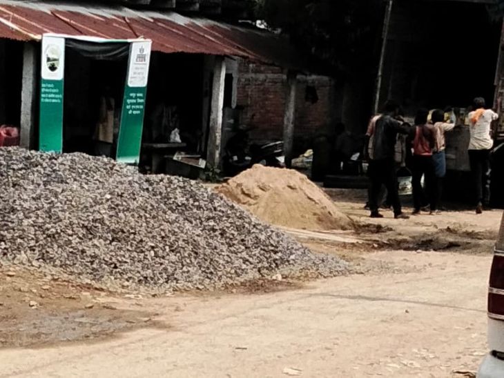 Fertilizer being sold illegally in Patiha
