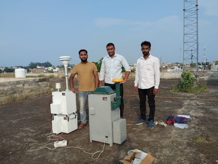 Air quality measuring machines installed in the district