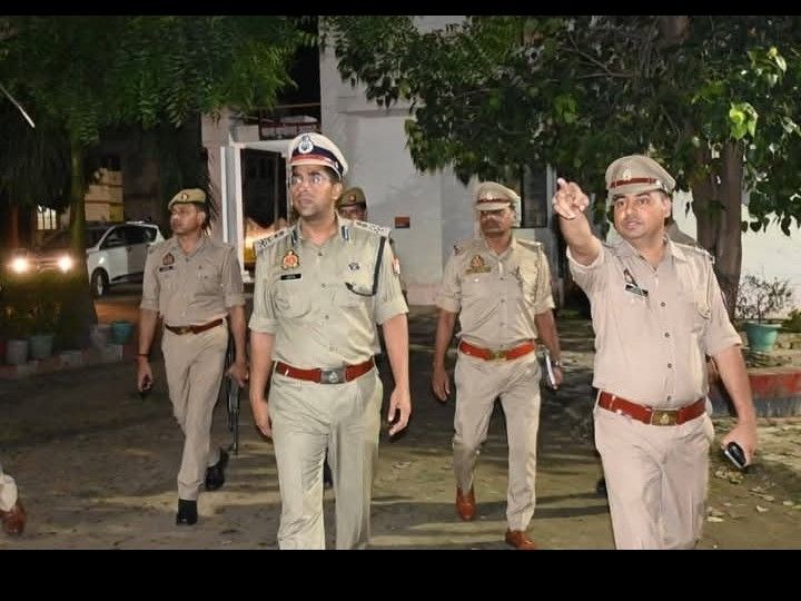 DIG Basti inspected Munderwa police station