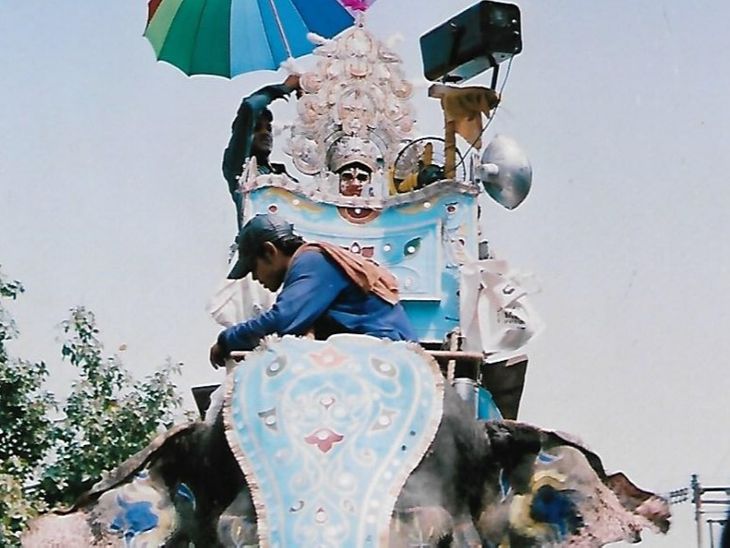 Once upon a time Rambarat used to go out on a bullock cart in the light ...