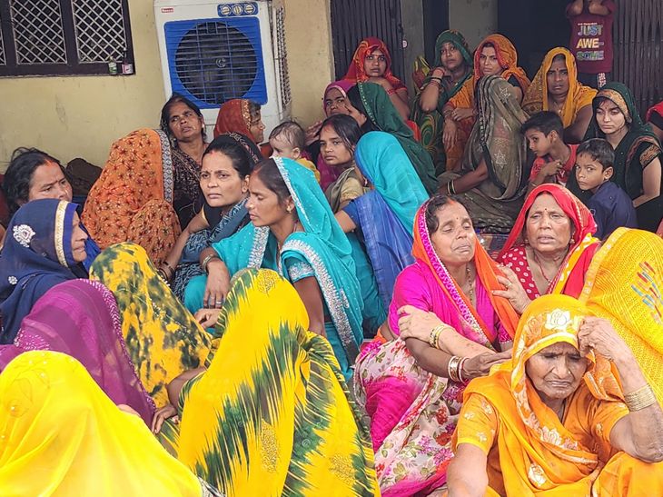 A 50-year-old man died in Bikapur, Ayodhya. | अयोध्या के बीकापुर में 50 ...
