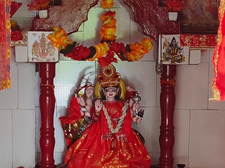 Celebrations on the first day of Navratri | नवरात्रि का पहले दिन धूम ...