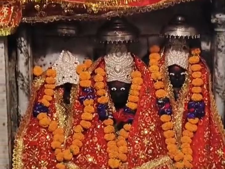 Devotees thronged the temples and Durga Puja pandals of Bindki ...