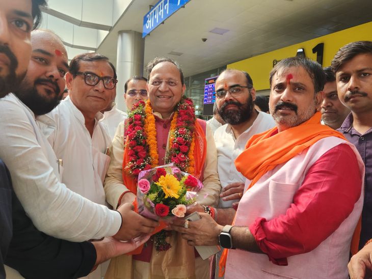 BJP's National General Secretary reached Varanasi